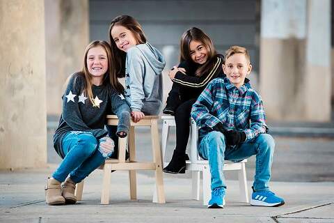 Family Photos with Cousins - Leslie Renee Photography