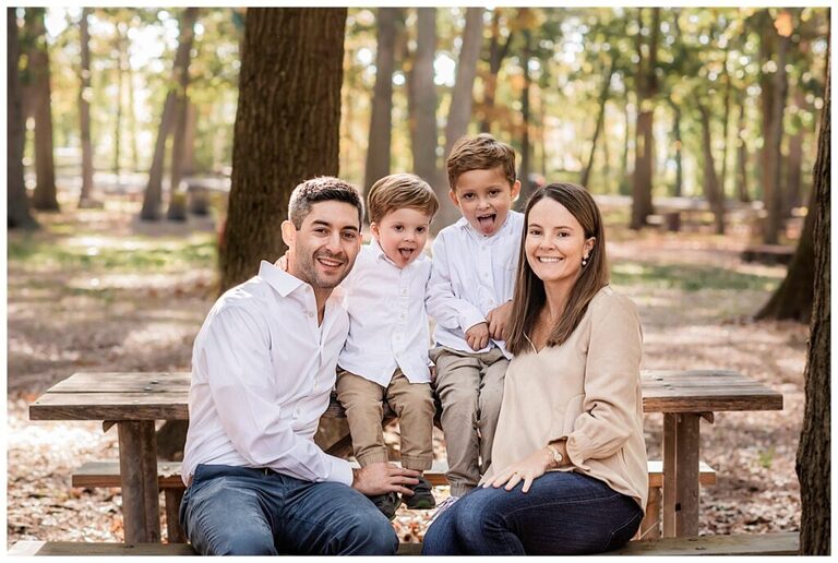 Playful Photos of The Whole Big Family Together